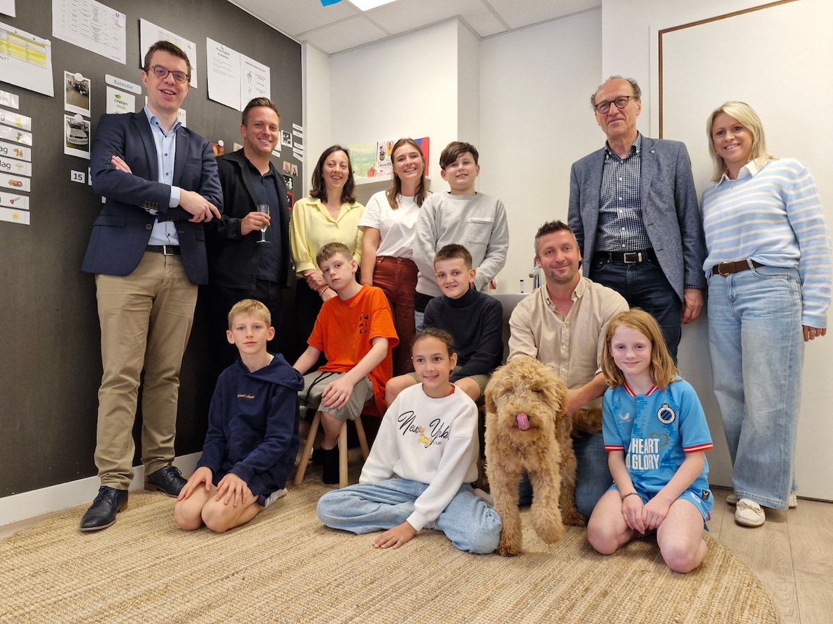 Goldendoodle Picon van basisschool in Dentergem is tegelijk huisdier ...