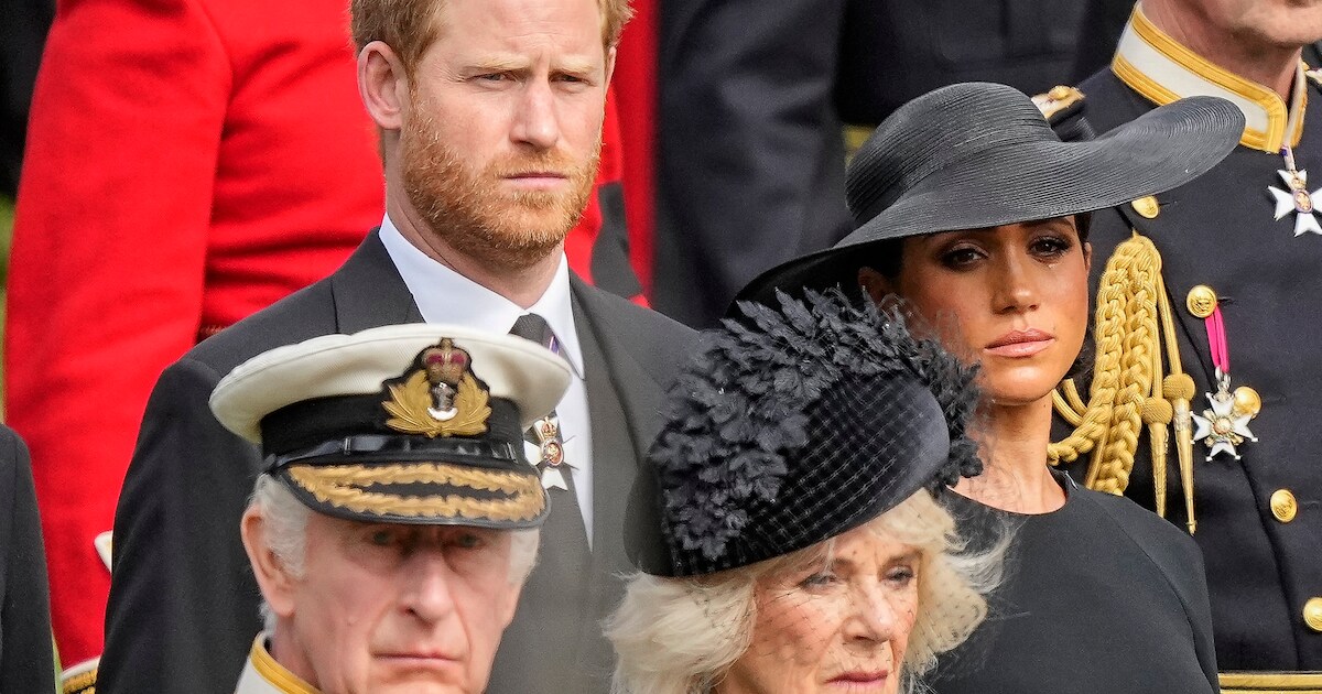 Heeft overlijden van de Queen brokken gelijmd? “Charles maakt kans om ...
