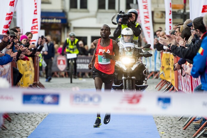 Keniaan Felix Kirwa wint marathon van Antwerpen | Meer Sport | hln.be