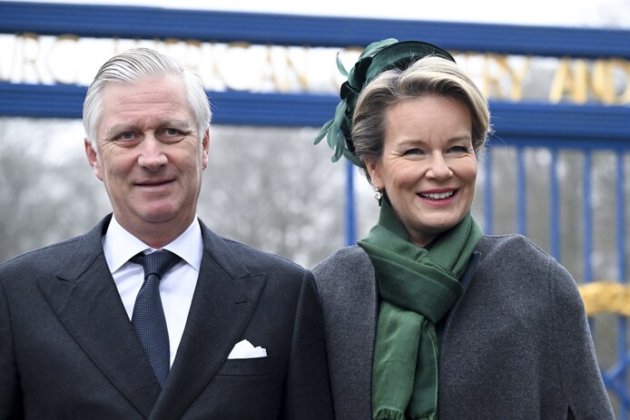 Koning krijgt vanaf januari 298.000 euro extra dotatie. Mogen ook Laurent en Astrid ‘opslag ...