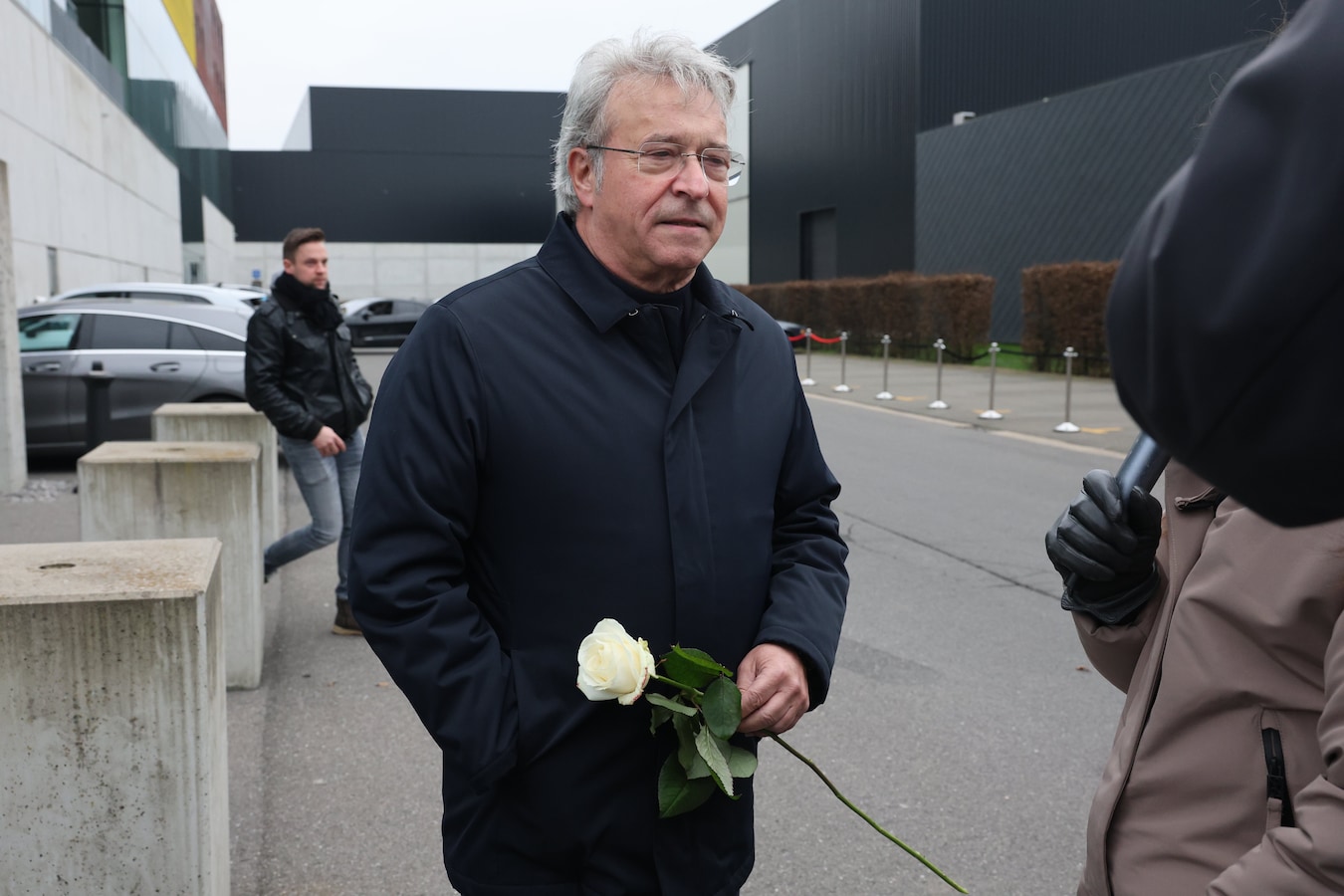 Bekende gezichten nemen afscheid van Wouter van der Horst: “Het is heel ...