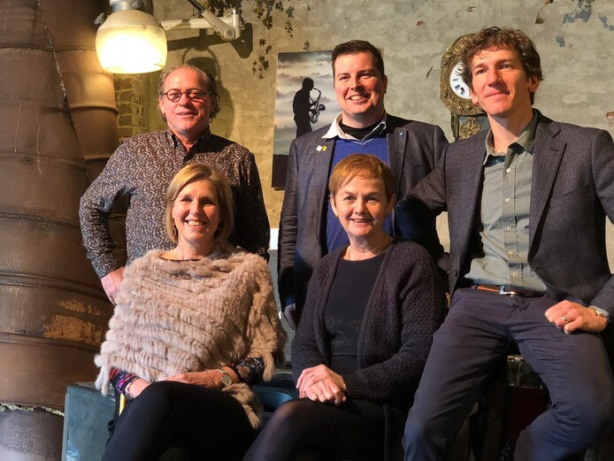 Marleen Van den Bussche en Geert De Roo geven in 2022 de fakkel door ...