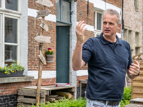 Wandelen door geschiedenis van de stad met televisiemaker Arnout Hauben ...