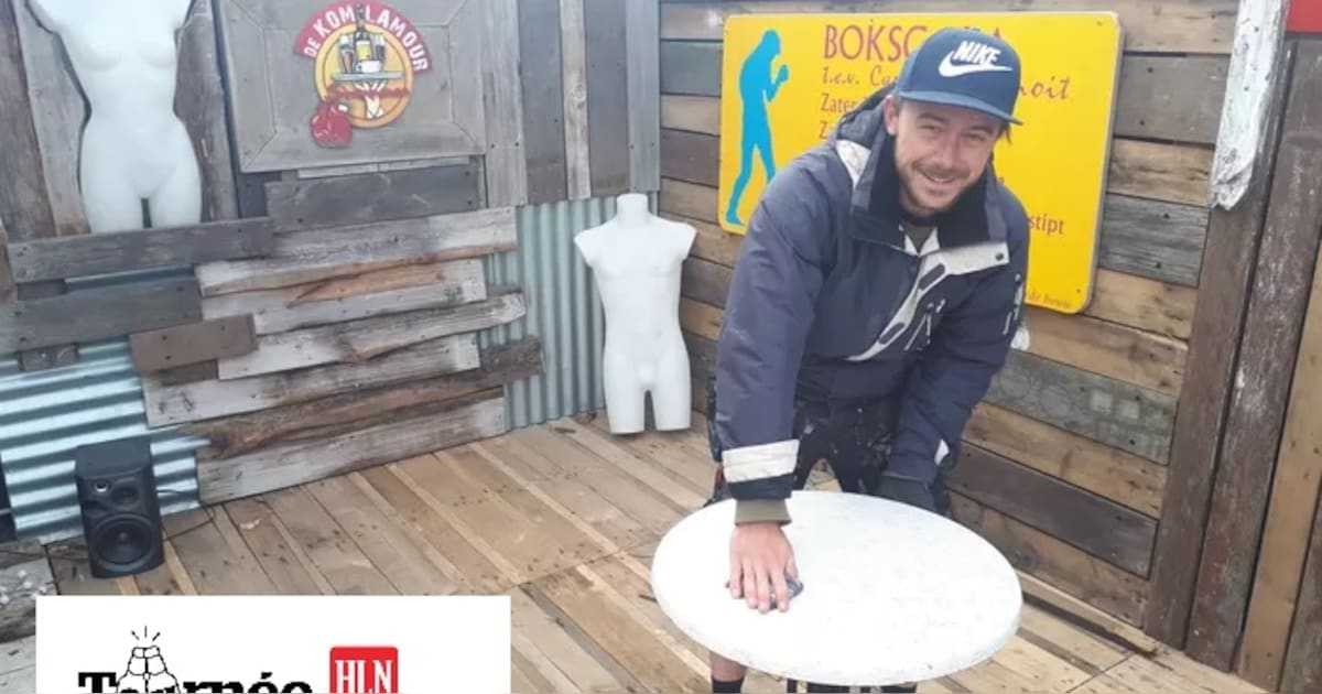 Zanger-cafébaas Dean Delannoit (32) van Komlamour heeft één goede ...