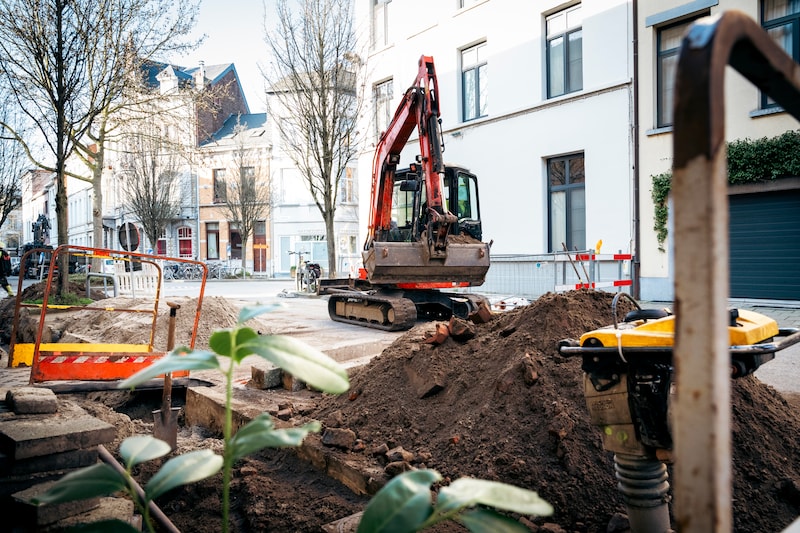 Vier illegale zwartwerkers aan de slag op bouwwerven | Regio | HLN.be