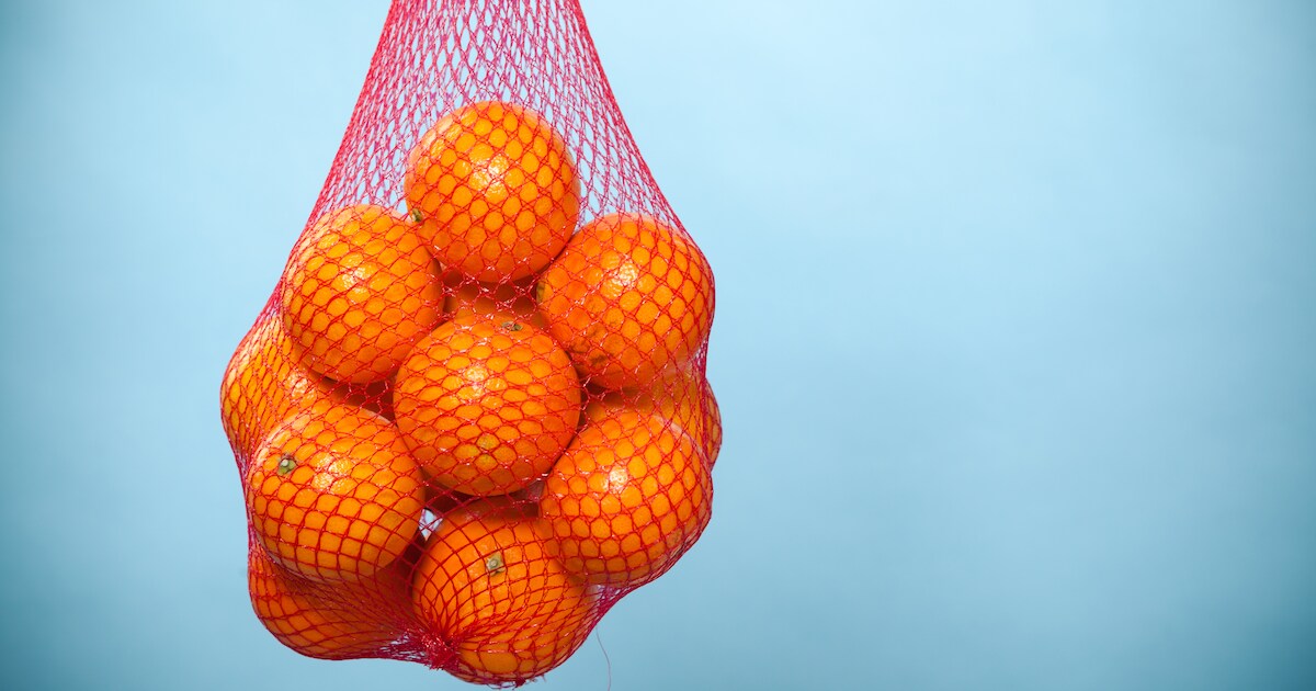 Hoe supermarkten ons brein foppen: “Rode netjes rond appelsienen zijn ...