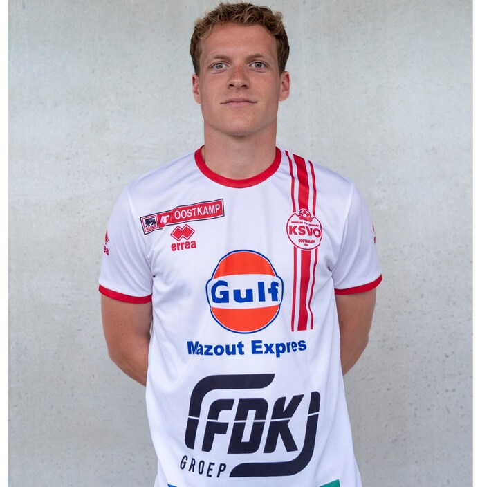 Eerste driepunter onder nieuwe T1 Jurgen Van Opstaele (KSV Oostakker ...