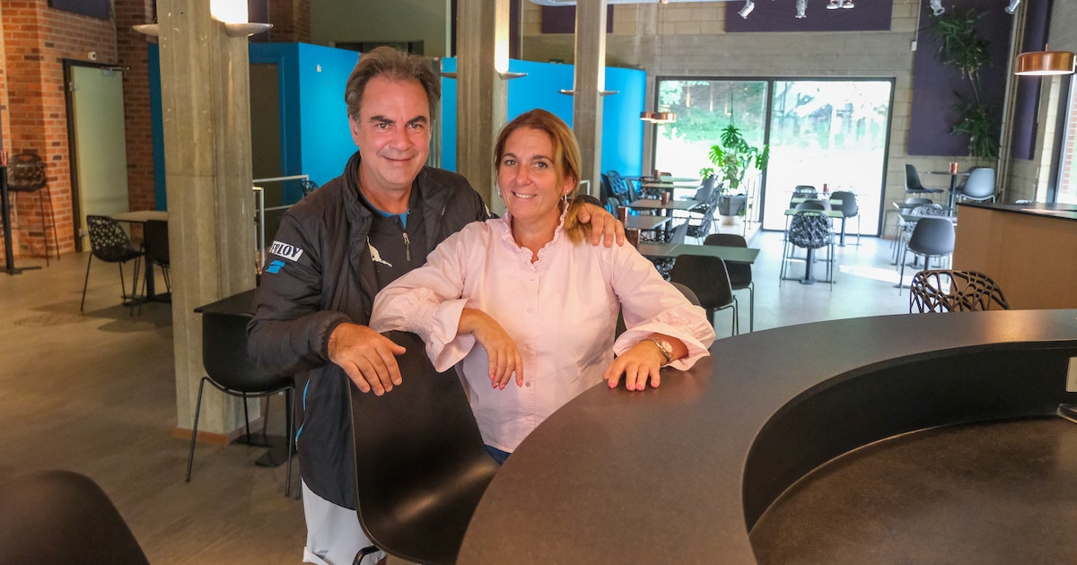 NET OPEN. Met Marie (47) heeft het Cultuurcafé in Den Blank een nieuwe uitbater: “De kinderen ...