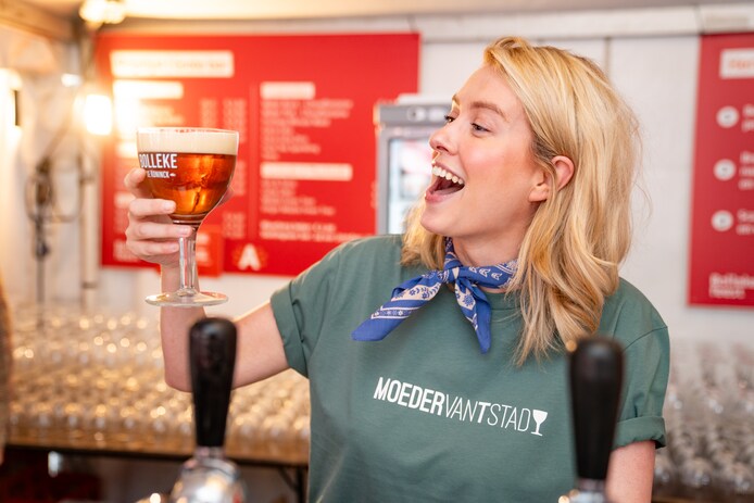 Els van Doesburg (N-VA) spreekt voor het eerst over bomenkap Deurne ...