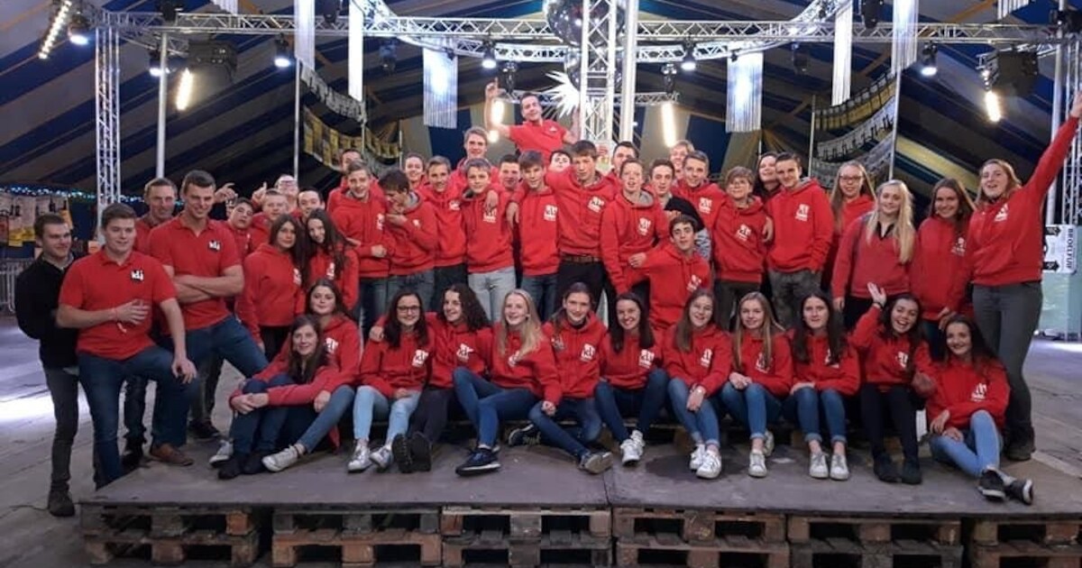 Feestweekend KLJ Staden met beenhesp en Halve Liter Fuif | Staden | HLN.be