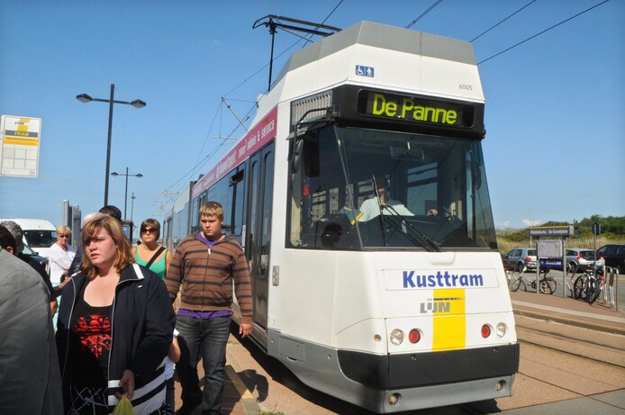 Afgelopen zomer 3,7 miljoen reizigers op kusttram | Binnenland | hln.be