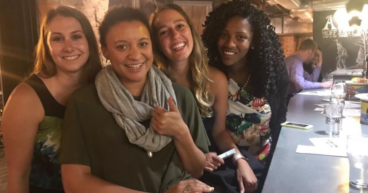 Justin probeert met zes meisjes tegelijk te daten, wat zou er kunnen ...