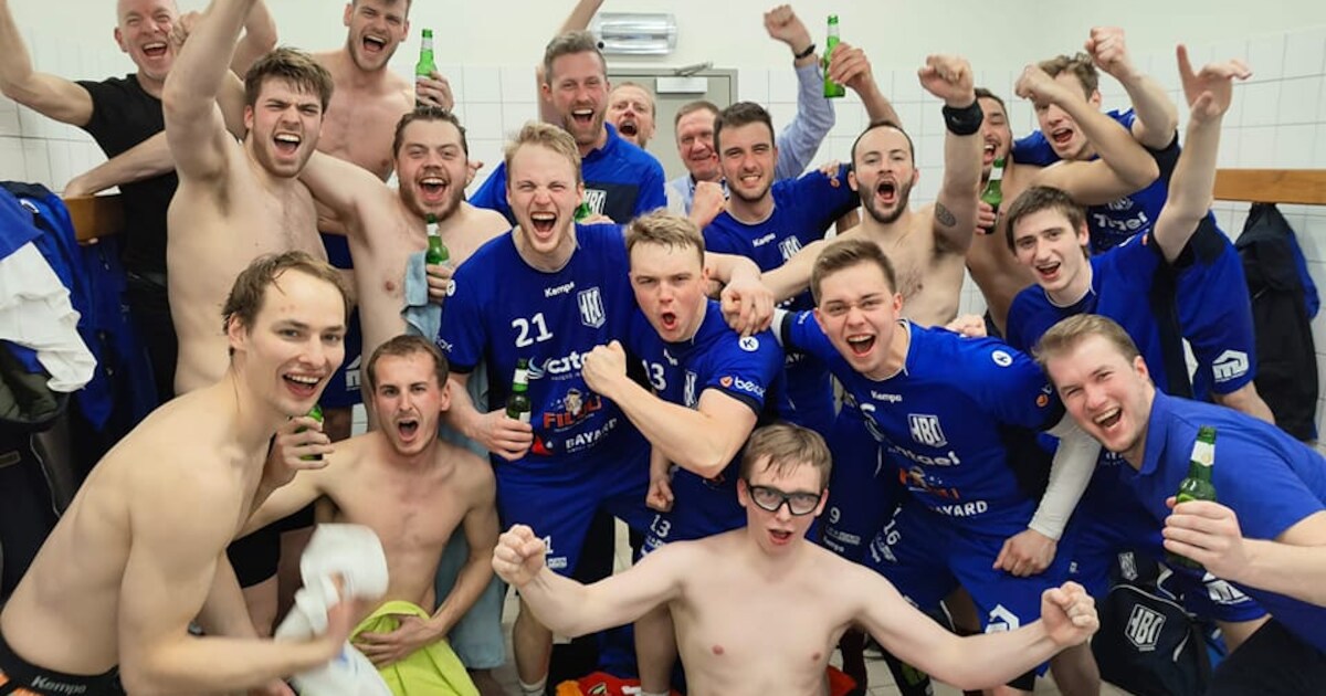 Robin Samyn en Izegem komen na zege in Sasja alleen op kop in de play ...