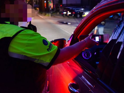 Bestuurder maakt het bont in Essen: hij rookt in wagen met kind zonder ...