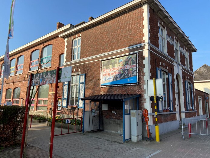Nieuwe gemeenteschool van Oedelem loopt vertraging op: “We moeten ...