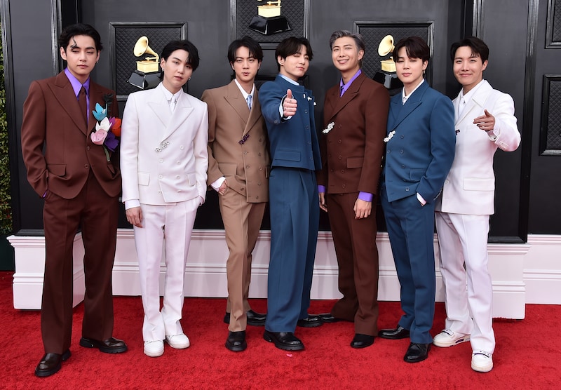VTM NIEUWS zoekt superfans van K-popsensatie BTS | Nieuws | HLN.be