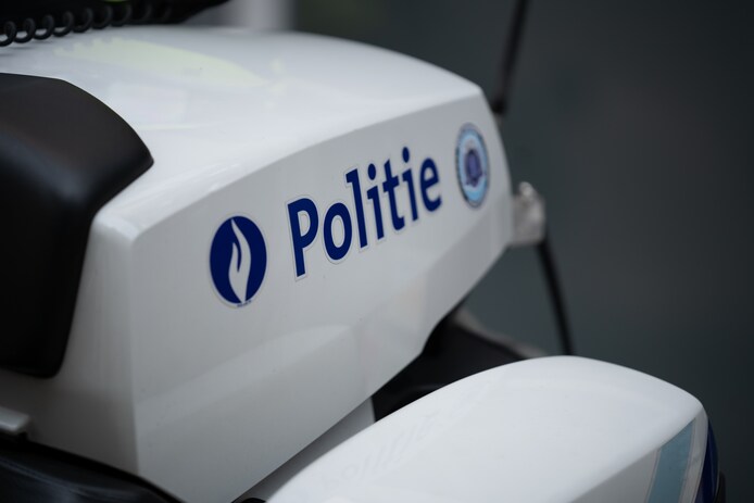 Blijf alert voor oplichters die zich voordoen als agent in Zele en omstreken | Zele | hln.be