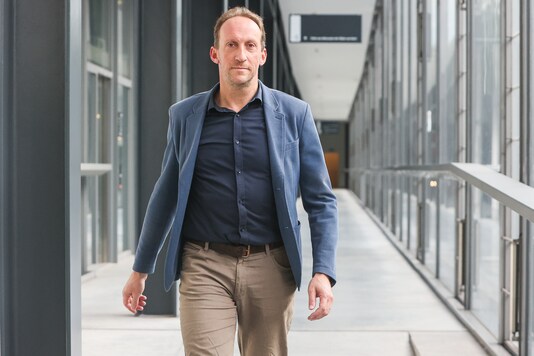 ASSISEN LIVE. De moord op Sally Hautekeete (40). Ex-partner Saar ...