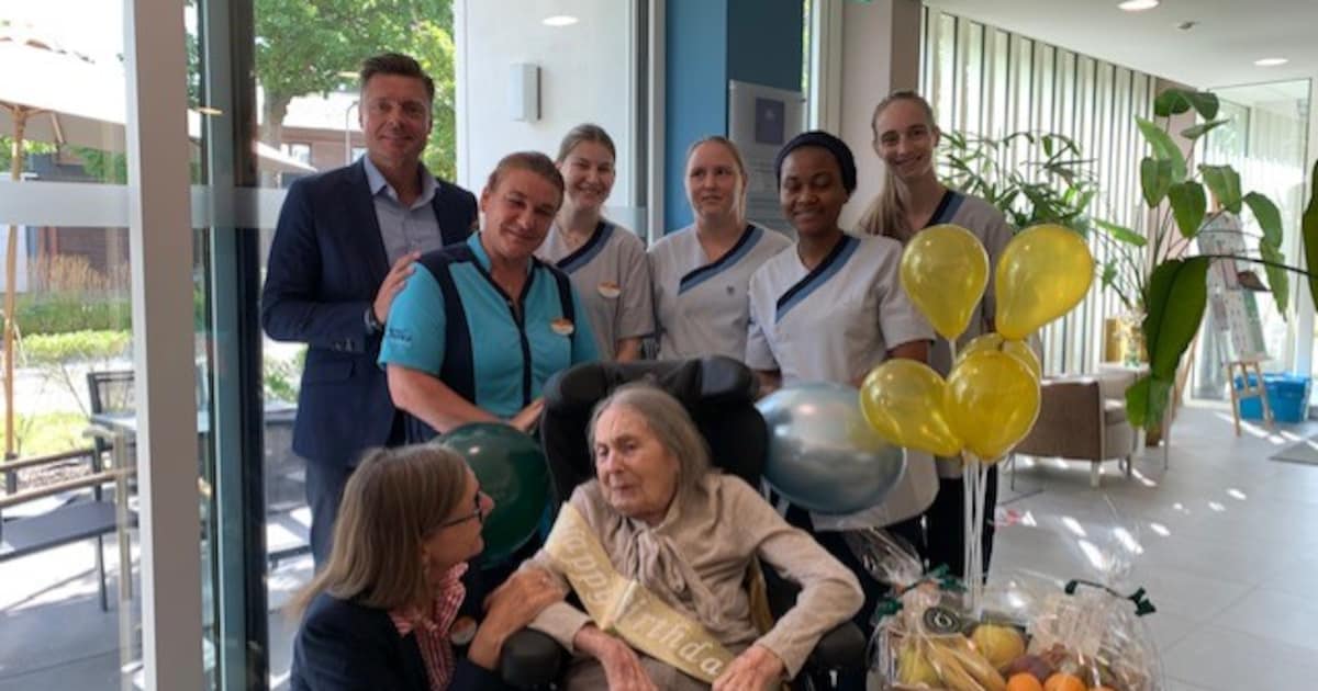 Mariëtte blaast 101 kaarsjes uit in woonzorgcentrum Ter Eyke | Edegem ...