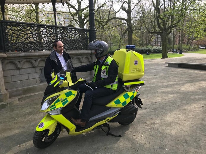 Districtsschepen en ambulancier Samuel Markowitz wordt Covid-coach ...