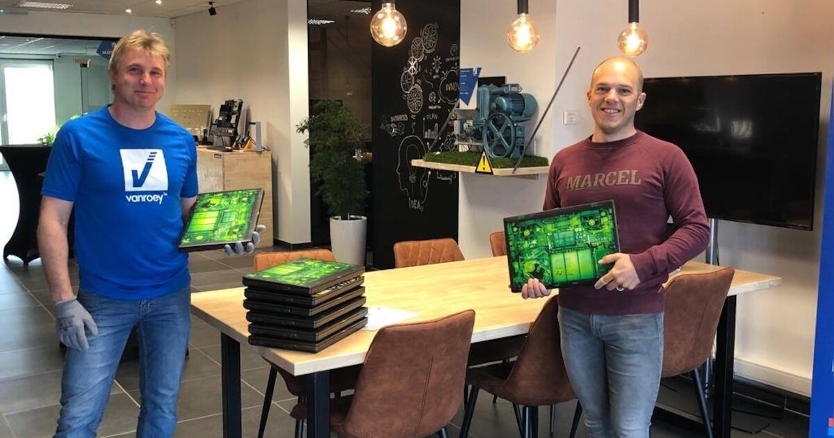 Vanroey.be schenkt 50 laptops aan Kempense scholen | Turnhout | HLN.be