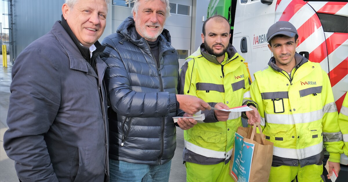 Piet den Boer beloont “topsporters” IVAREM met voetbaltickets: “Veel ...