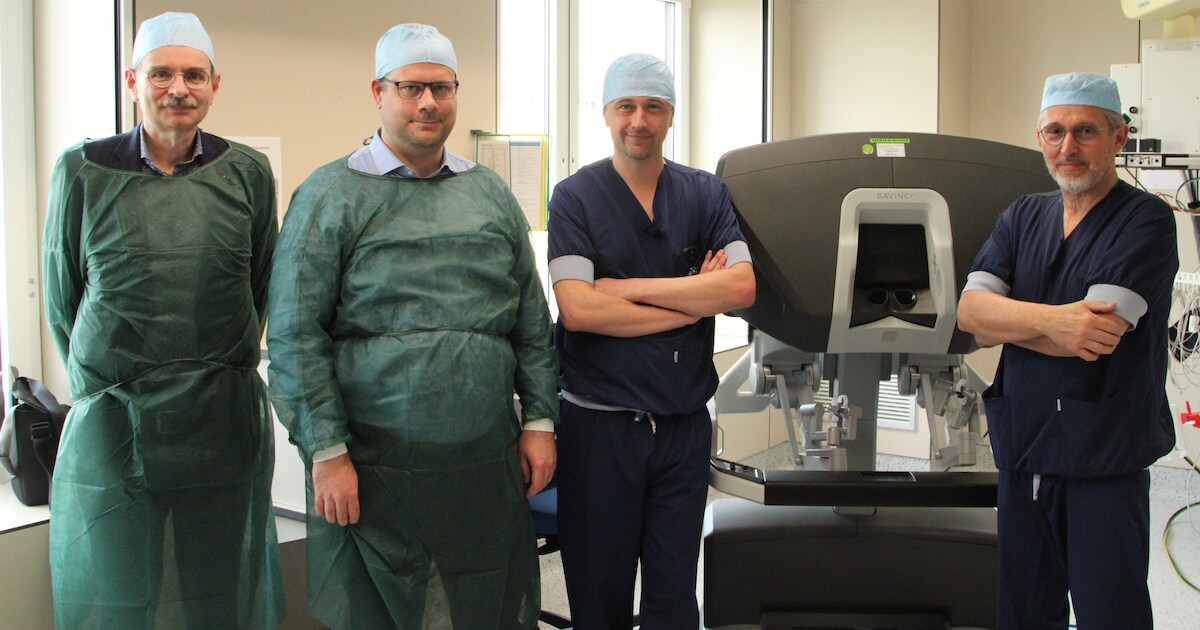 AZ Sint-Maria investeert 3 miljoen euro in nieuwe operatierobot: “Beter ...