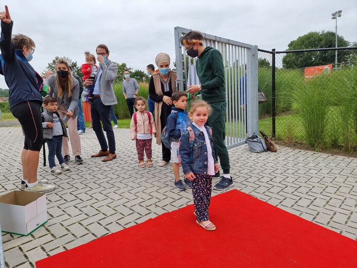 TERUG NAAR SCHOOL De Springveer neemt sportieve start: iedereen aan het ...