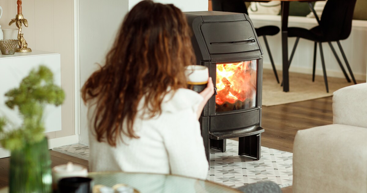 Houtkachel weer aan? Hou rekening met deze 7 tips om correct te stoken ...