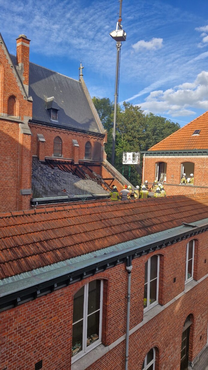 Brand in klooster van Essen na dakwerken: rookpluim van ver te zien ...