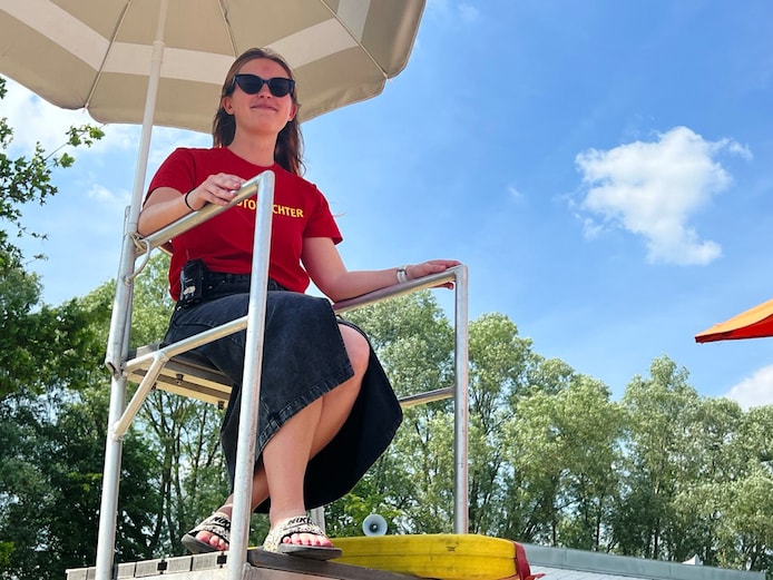 Een maand vroeger dan anders al plonsen in de Plas: “Mensen hebben ...