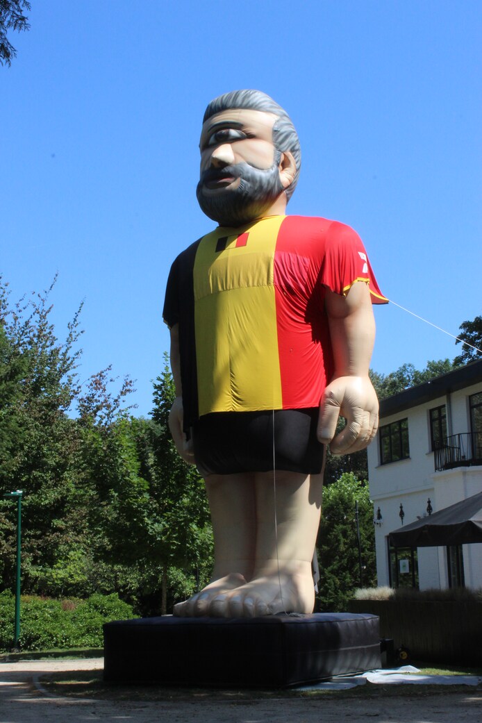 Reus Medar gaat terug naar Tour de France: “Zelfs Biden en Poetin zien ...