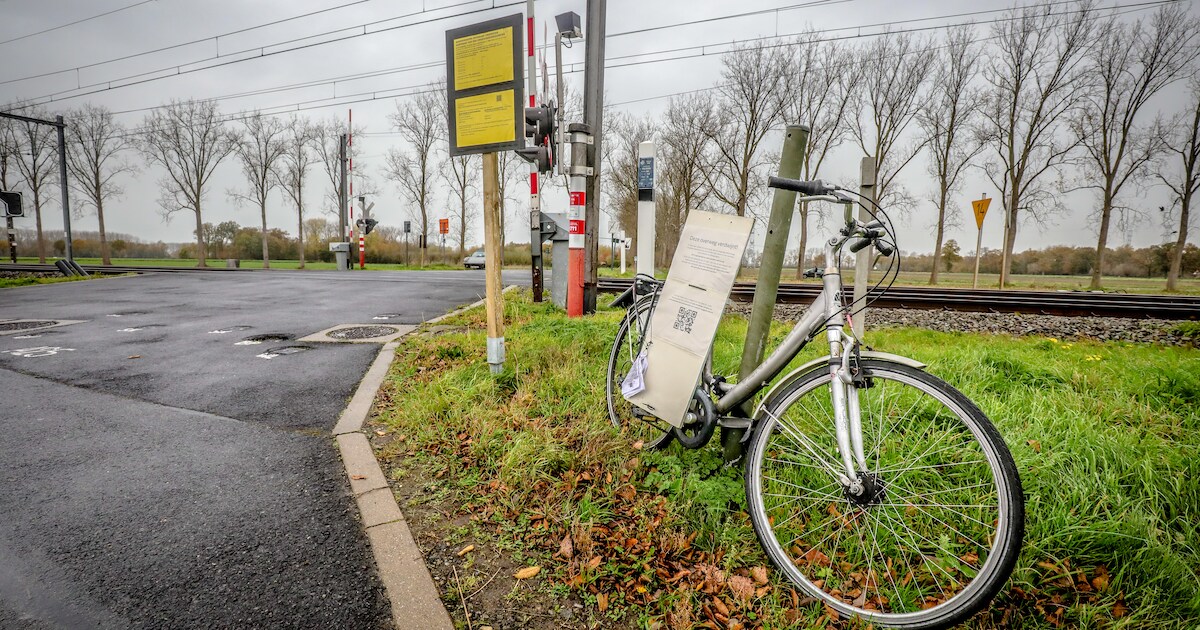 Twee spooroverwegen in Sint-Andries worden veiliger dankzij tunnels ...