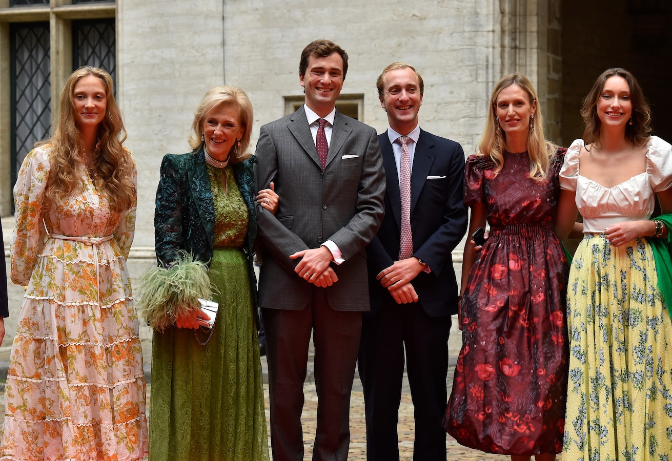 Prinses Laetitia gaat Britse royals achterna, prins Joachim wordt ...