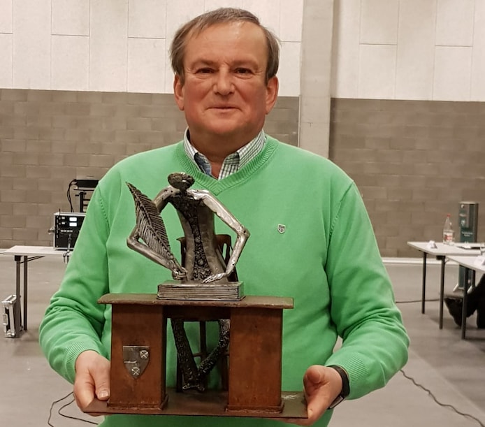 Algemeen directeur van Pittem neemt na 44 jaar afscheid: “In 1976 ...