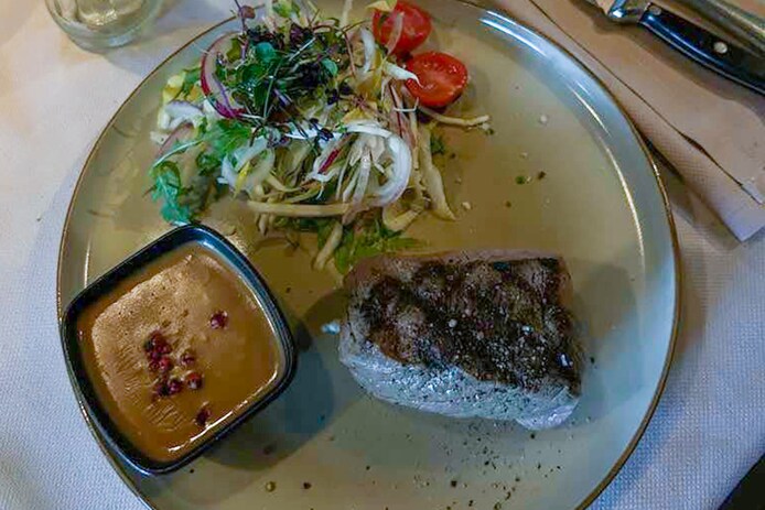 RESTOTIP. De Poort Van Cyriel: klassieke keuken in gezellig kader ...