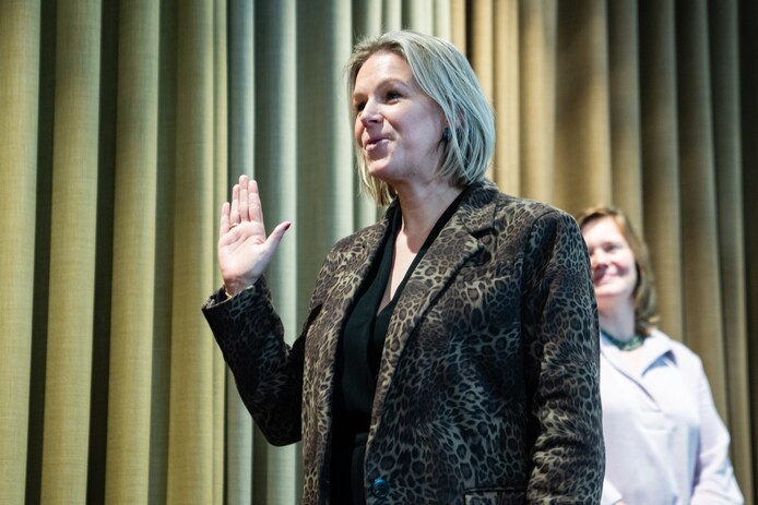Dorien Cuylaerts (N-VA) legt eed af als burgemeester | Gemeentepolitiek ...