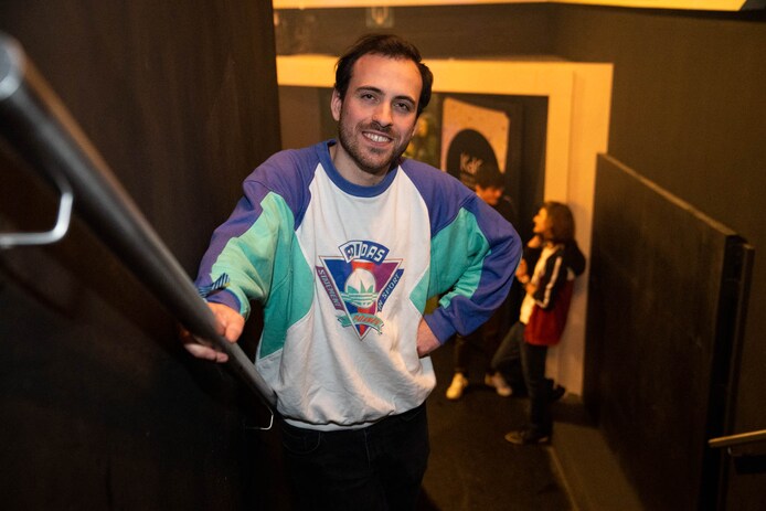 Na moeilijke jeugd haalt Simon (26) alles uit de kast om zesdejaars ...