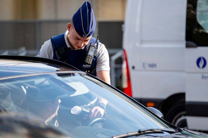 Parket neemt auto in beslag van bestuurder onder invloed van 2,46 promille alcohol: “Hij had een ...