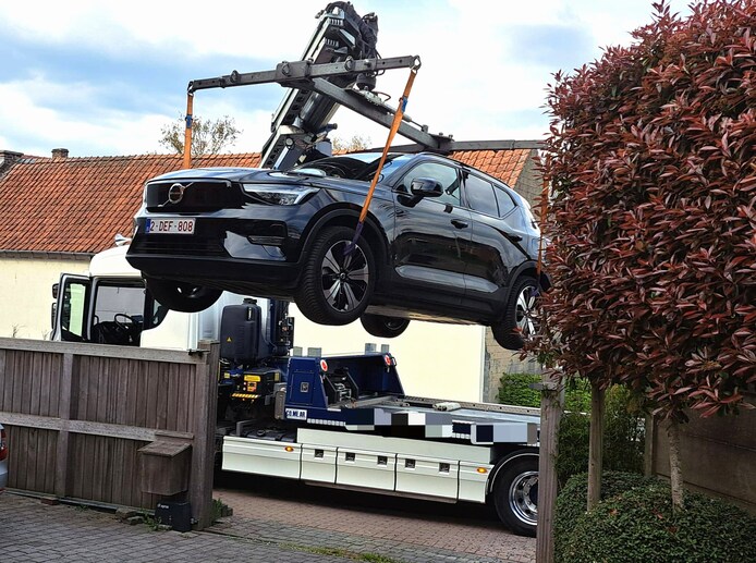 “Frankrijk niet langer de laadpaalwoestijn”: 12 tips voor 50.000 Belgen ...