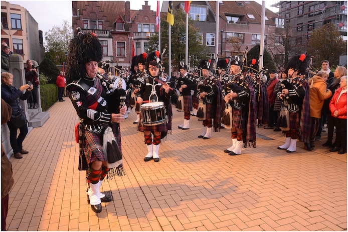 Knokke-Heist hijst massaal de Canadese vlag naar aanleiding van de ...