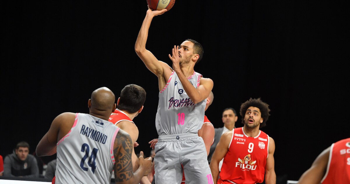 Phoenix Brussels niet opgewassen tegen sterk Oostende | Sport in de ...