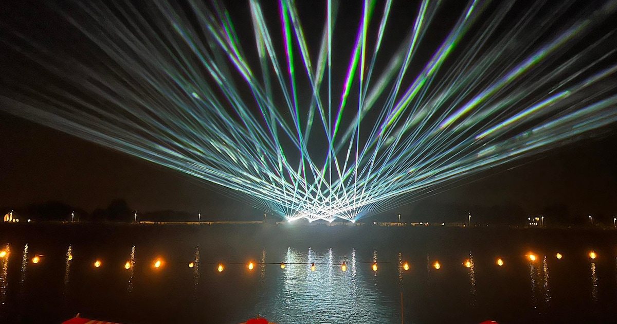 Bar Bascule sluit zomer af met botenparade en spectaculaire lasershow ...