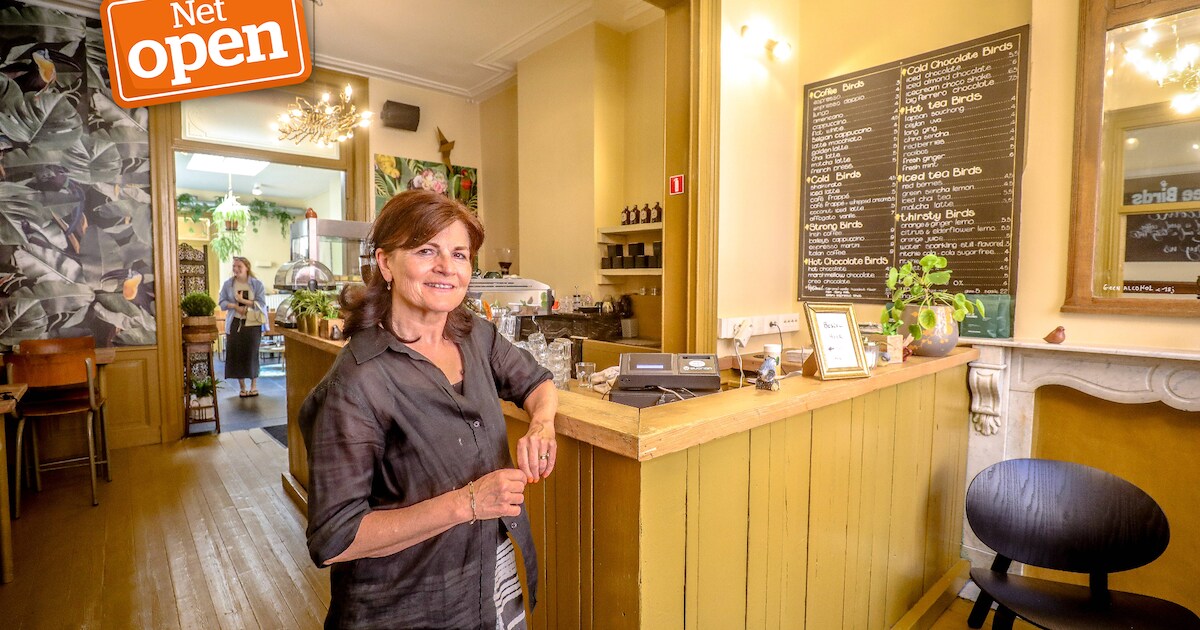 NET OPEN. Frieda (60) tovert bekende koffiebar Li O Lait om tot Coffee ...