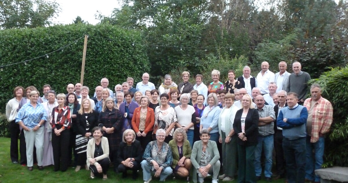 65-jarigen houden reünie in De Notelaar | Kasterlee | HLN.be