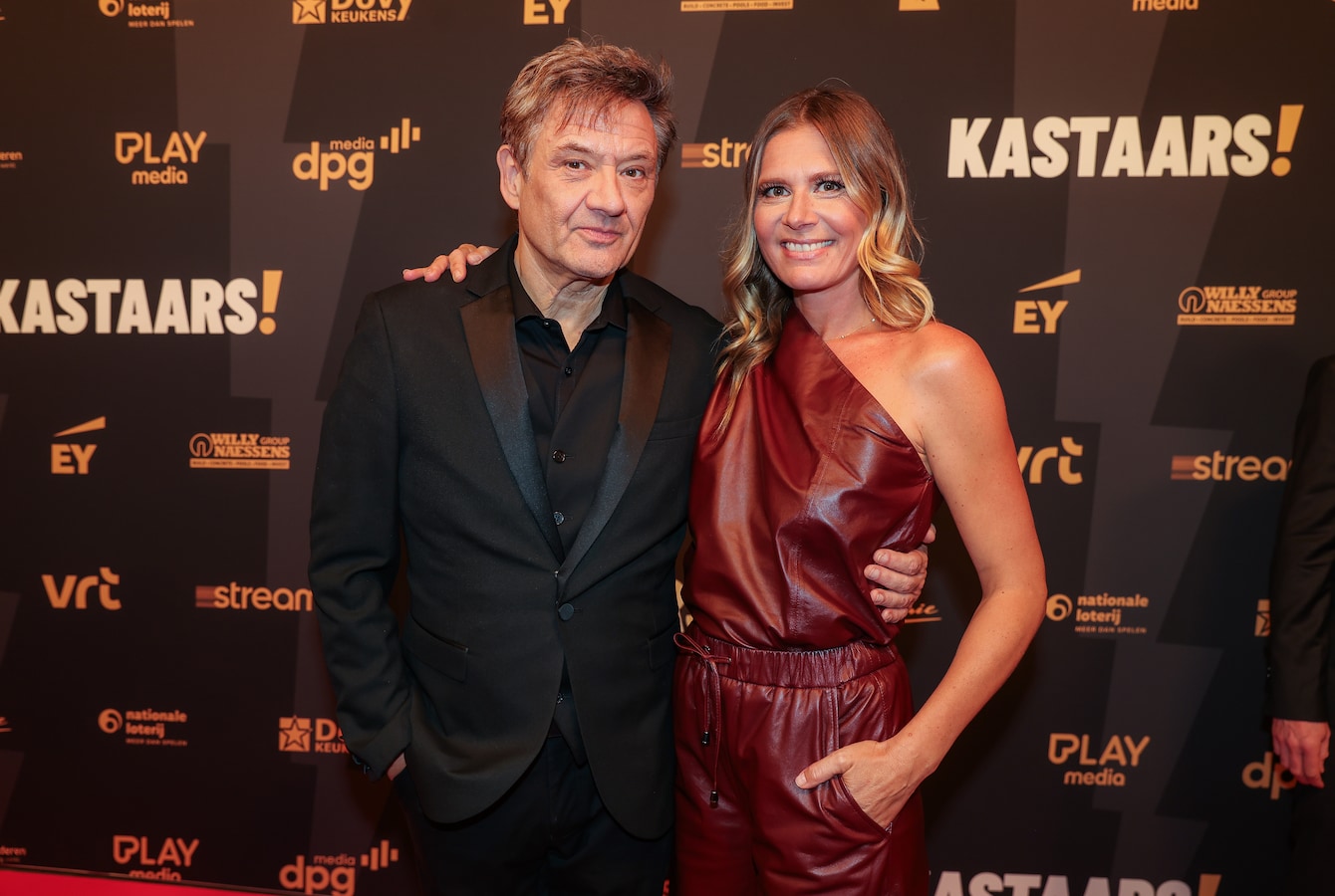 IN BEELD. Veel decolleté voor Zita Wauters en Siska Schoeters poseert voor het eerst met haar ...