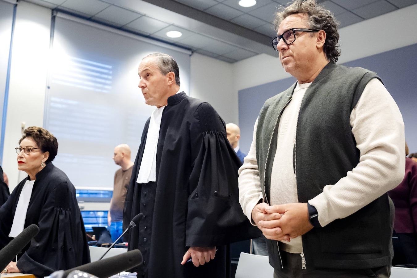 “Carrière onherstelbaar beschadigd”: maar hoeveel heeft schandaal hem ...