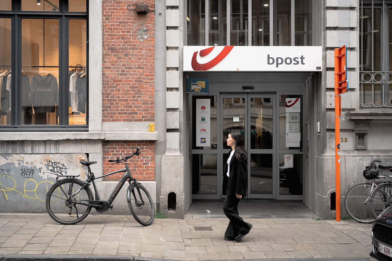 Bpost maakt postzegels en pakjes volgend jaar duurder: mogelijk extra ...