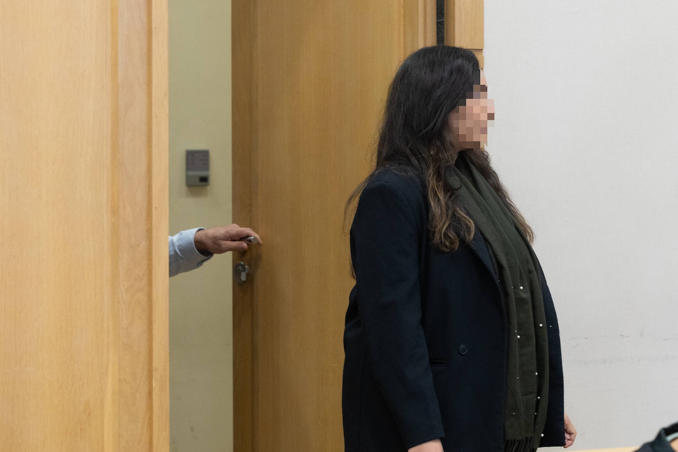 Al voor de derde keer hield ze haar zwangerschap verborgen: wie is Nora ...