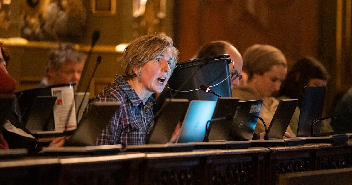 “Luxerestaurants zitten vol, terwijl brooddozen van vele kinderen leeg ...